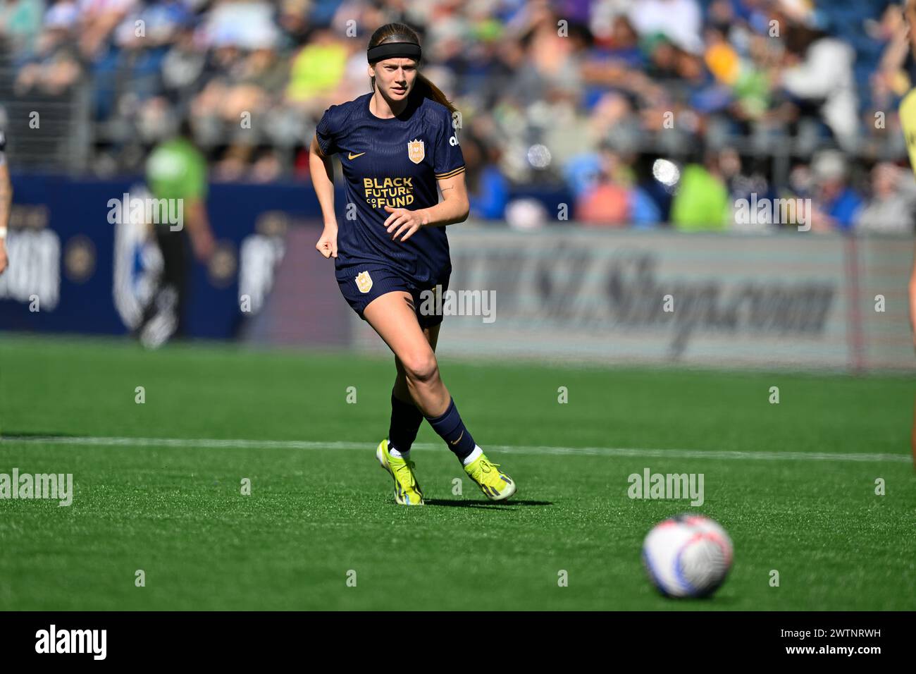 Seattle Reign FC forward Bethany Balcer (8) in action during an NWSL ...
