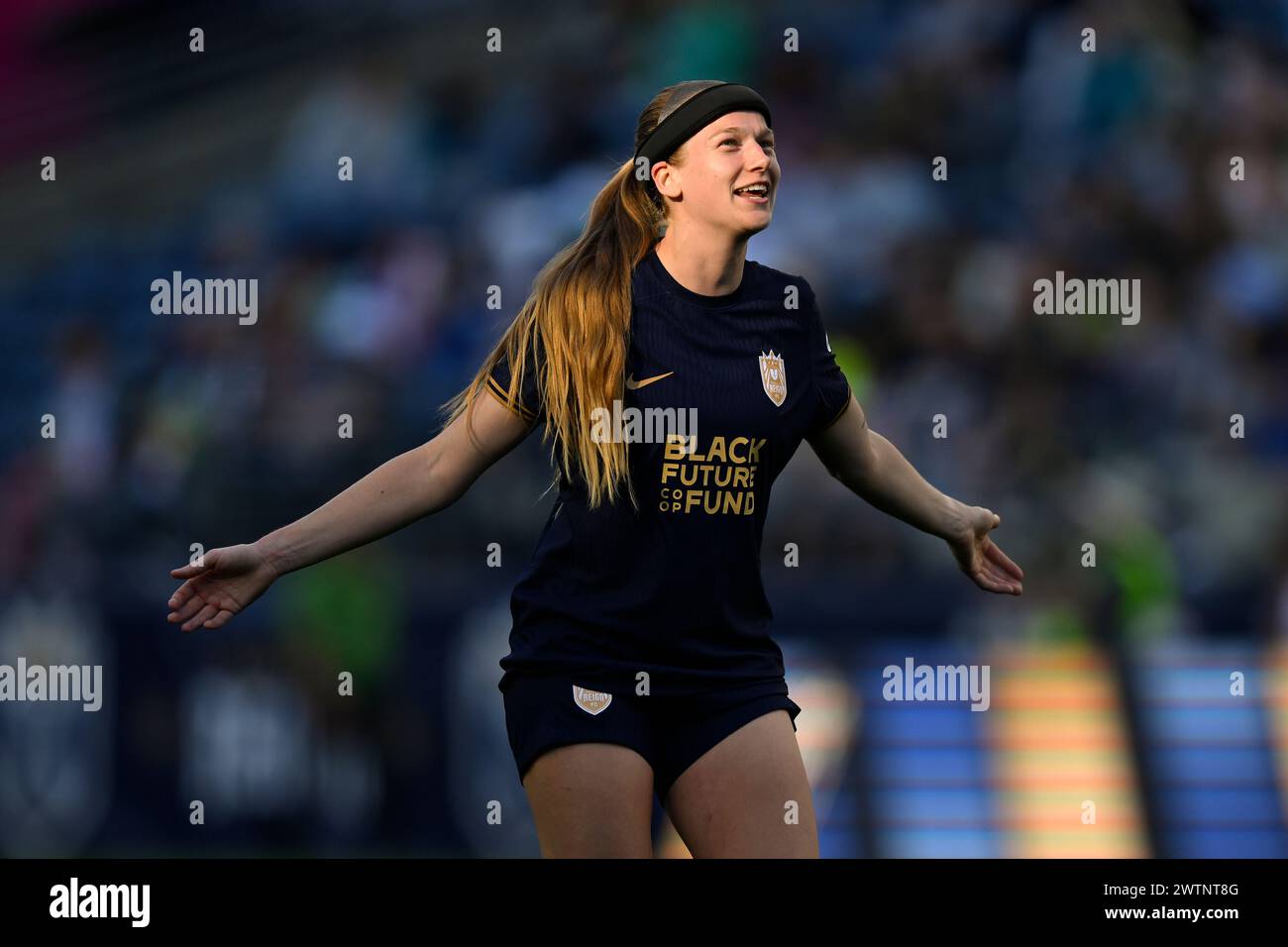 Seattle Reign FC forward Bethany Balcer (8) looks on during an NWSL ...
