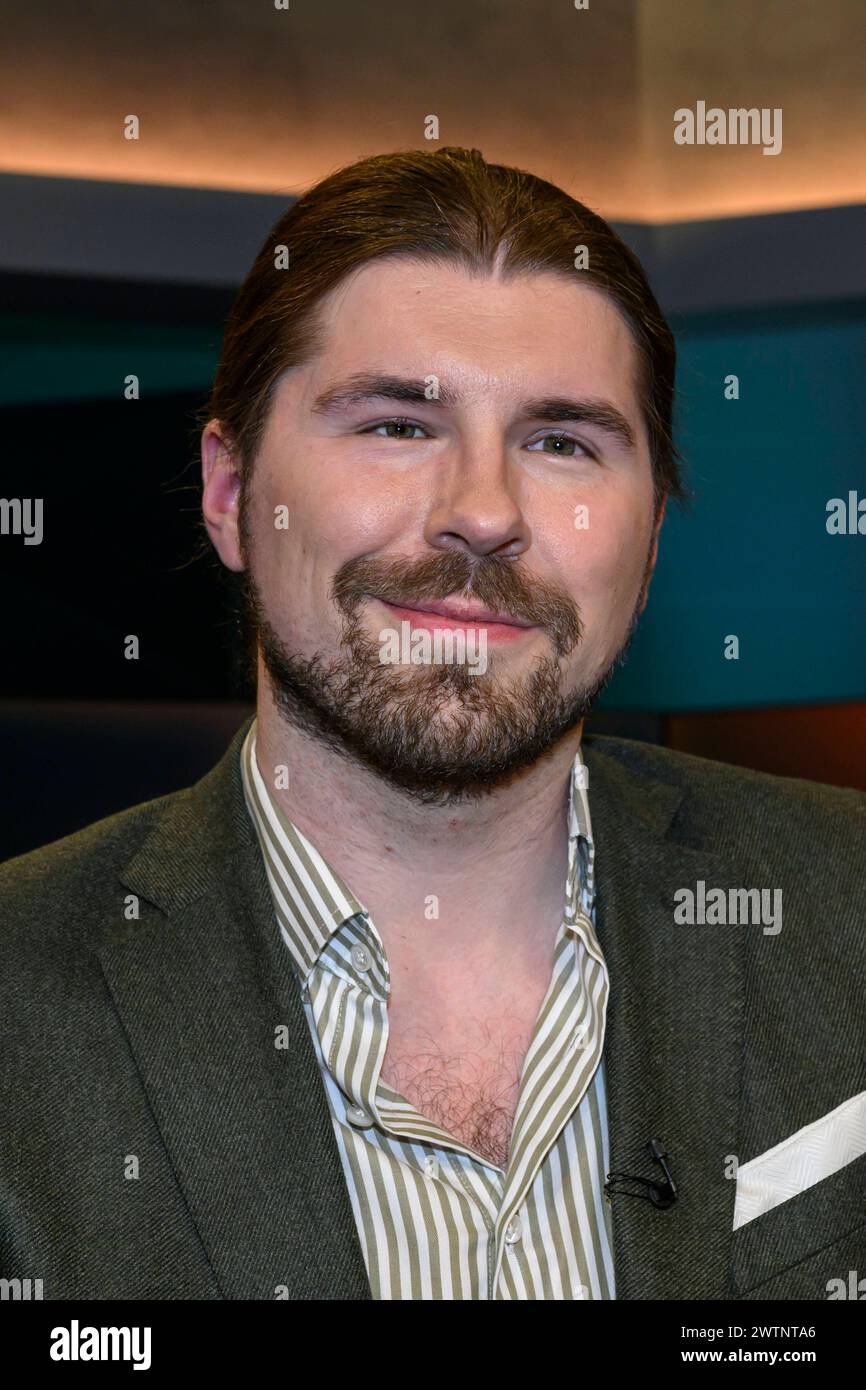 Alexander Prinz - Youtuber - Der Dunkle Parabelritter - und Autor ...