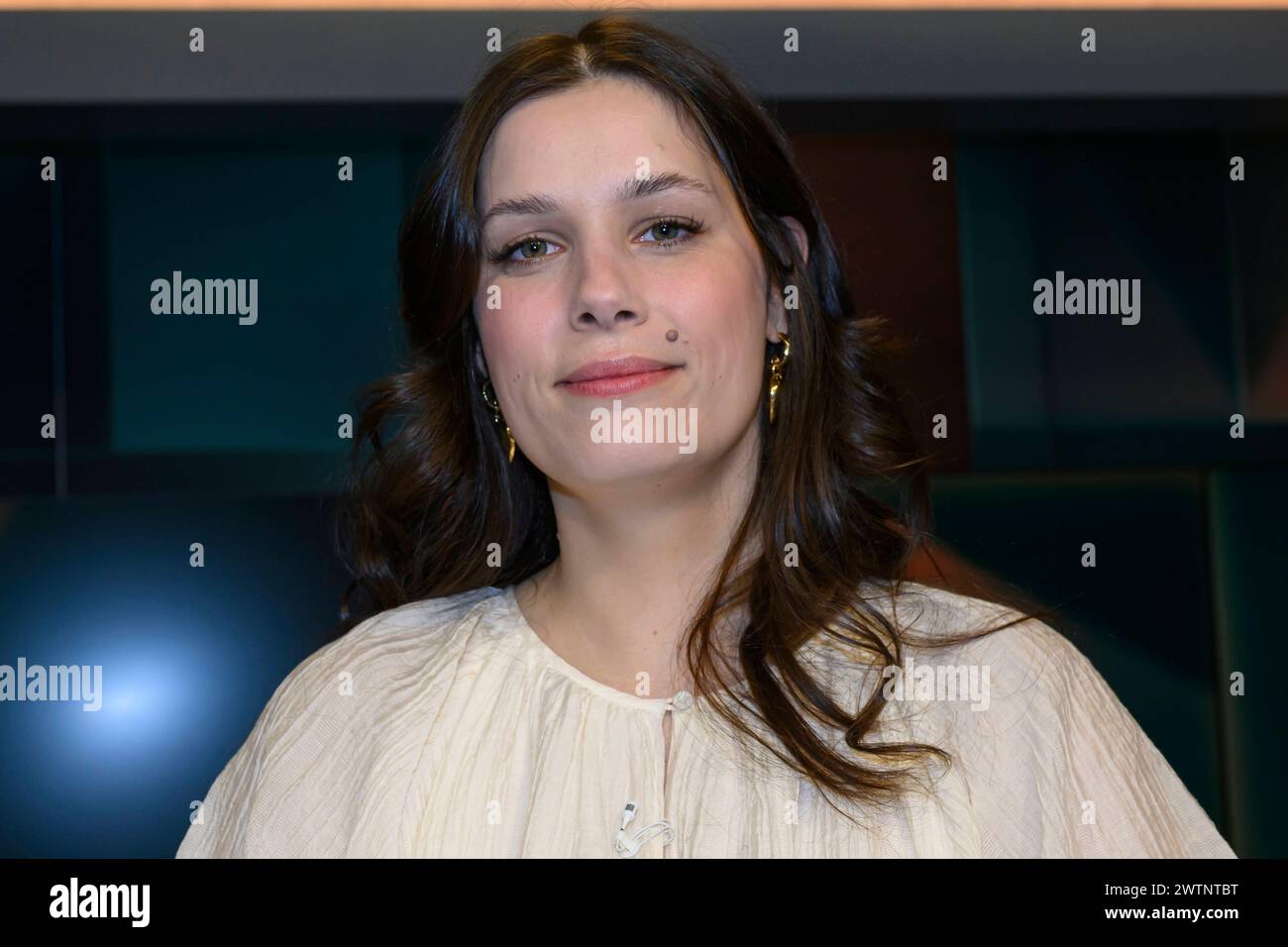 Tara-Louise Wittwer - WasTaraSagt - Autorin, Kulturwissenschaftlerin ...