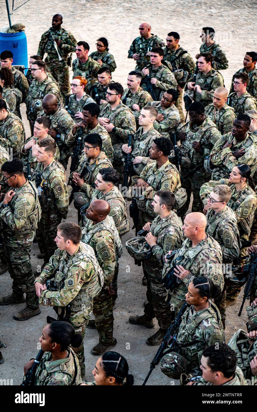 Paratroopers assigned to the 3-82 General Support Aviation Battalion ...