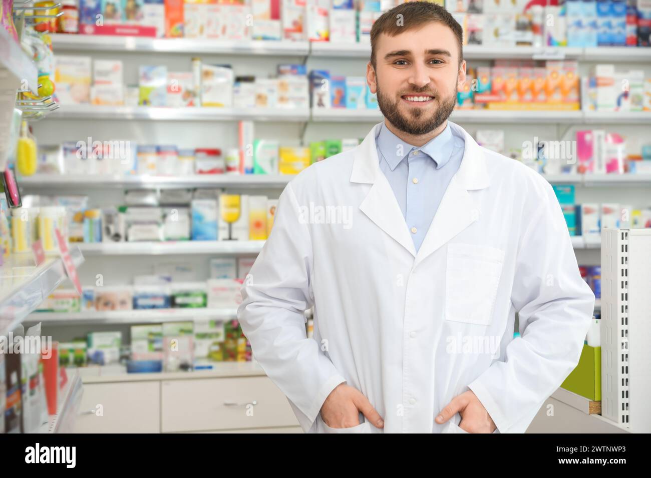 Professional pharmacist hi-res stock photography and images - Alamy