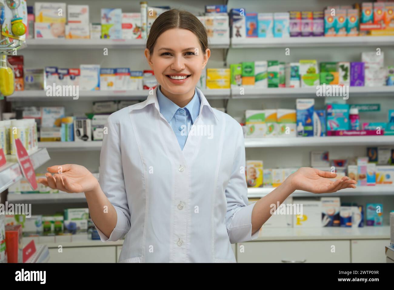 Portrait pharmacist showing medicine hi-res stock photography and ...