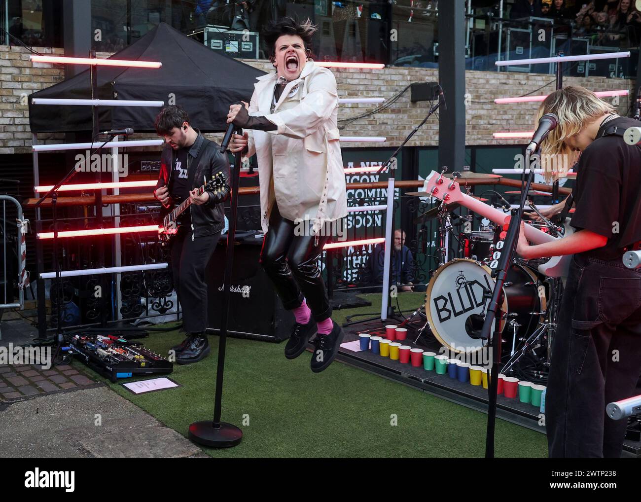 Yungblud bludfest hi-res stock photography and images - Alamy