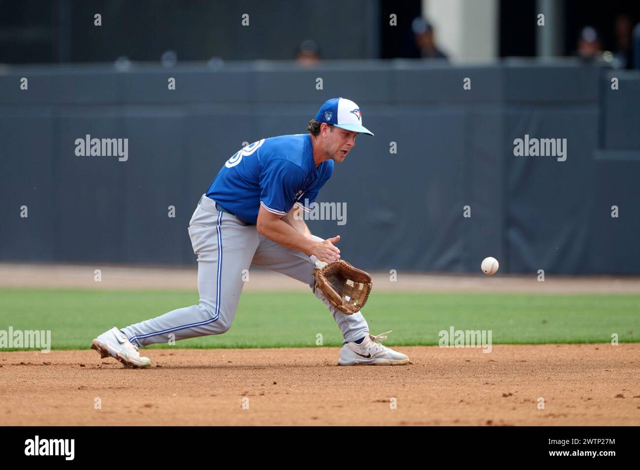 Toronto Blue Jays second baseman Ernie Clement (28) fields a ground ...