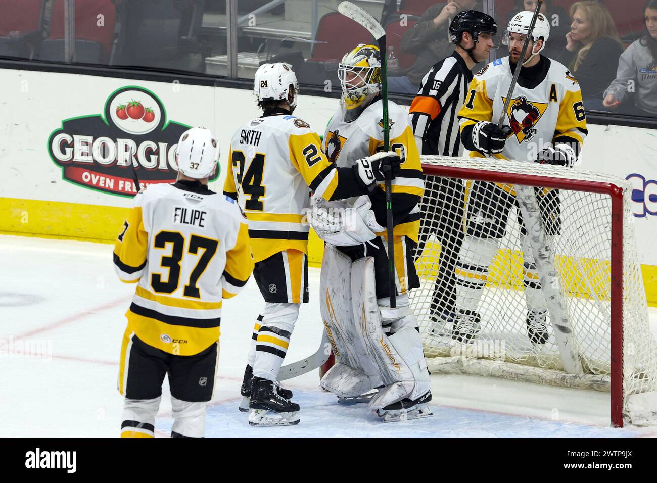 CLEVELAND, OH - MARCH 18: Wilkes-Barre/Scranton Penguins goalie Joel ...