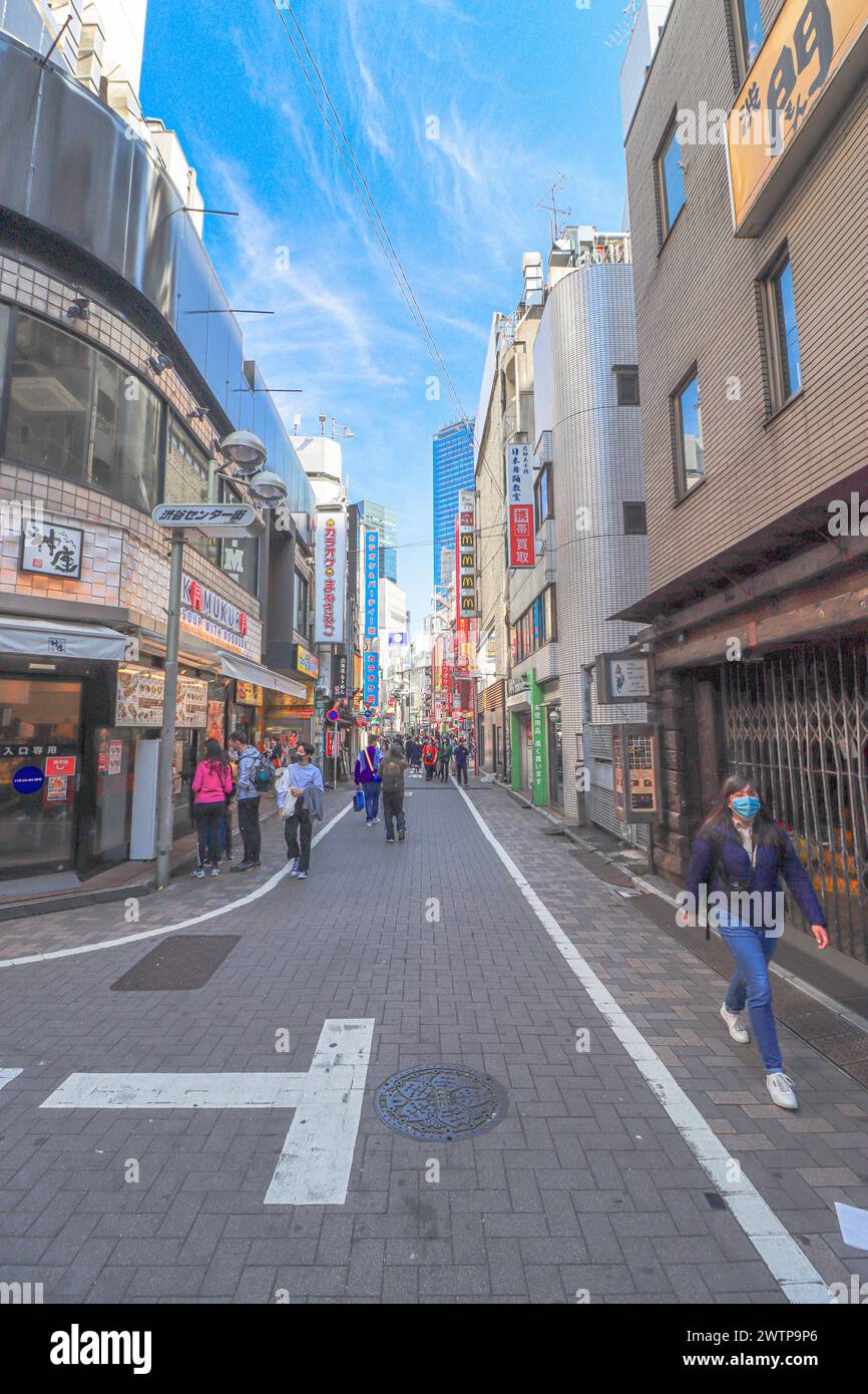 Japan tokyo shibuya summer hi-res stock photography and images - Alamy