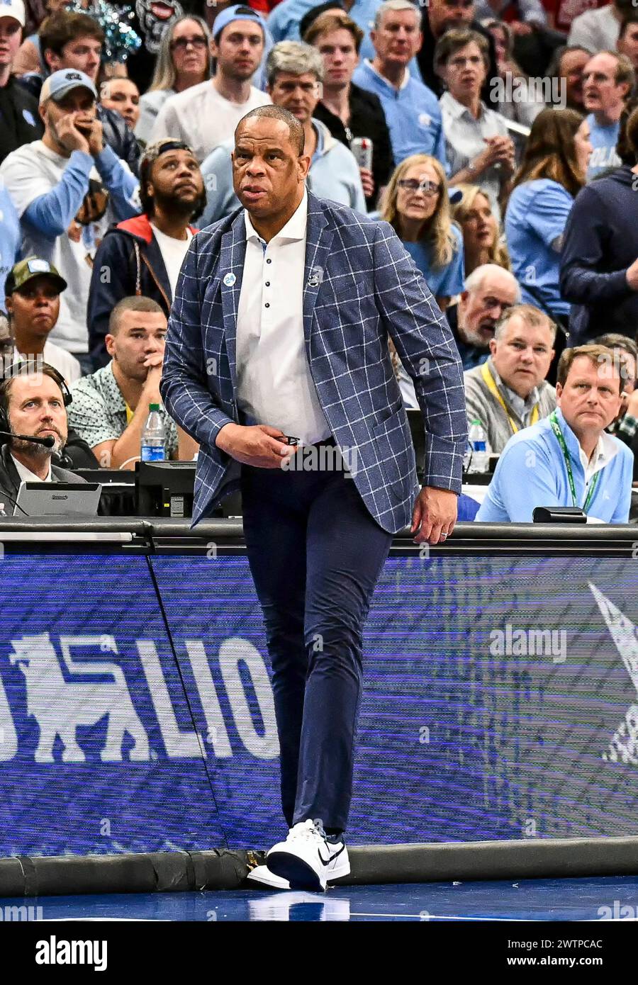 WASHINGTON, DC - MARCH 16: North Carolina Tar Heels head coach Hubert ...