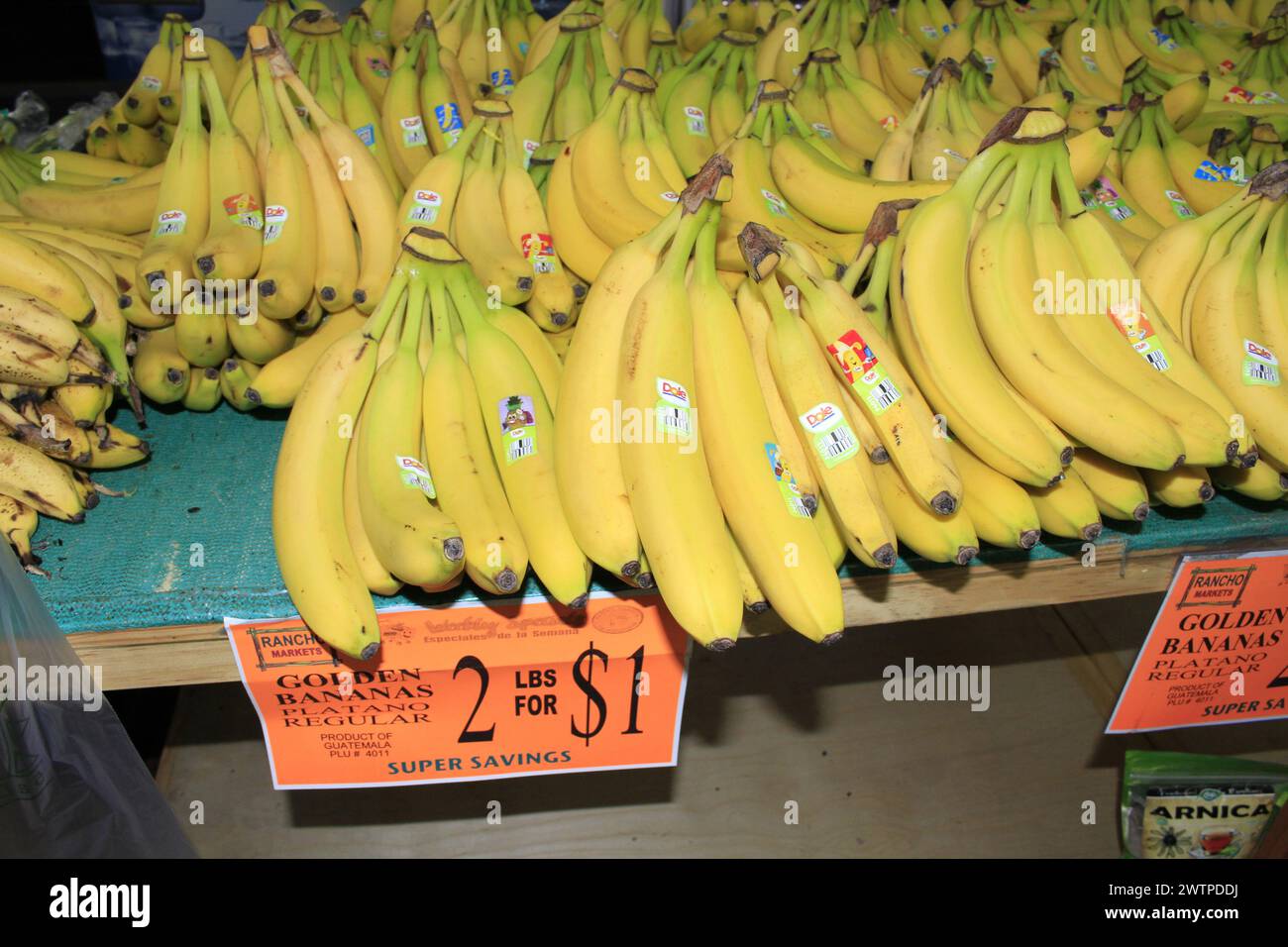 Dole bananas hi-res stock photography and images - Alamy