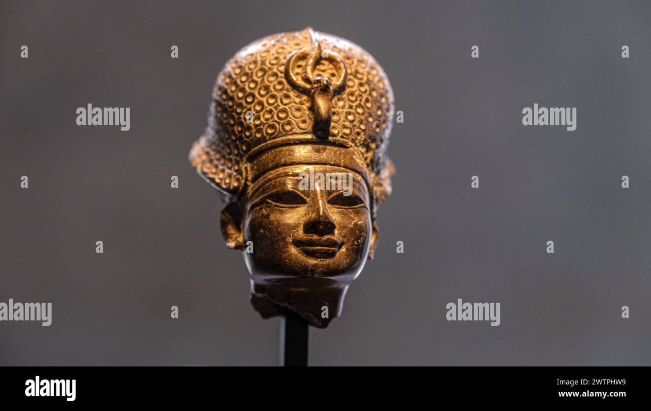 The ancient Egyptian art from the New Kingdom, 18th Dynasty around 1395 ...