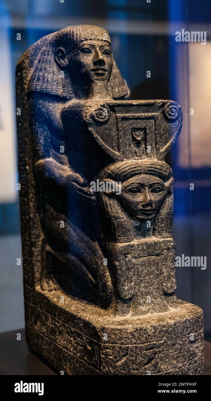 The kneeling portrait statue of Senenmut in a museum, in Germany Stock ...