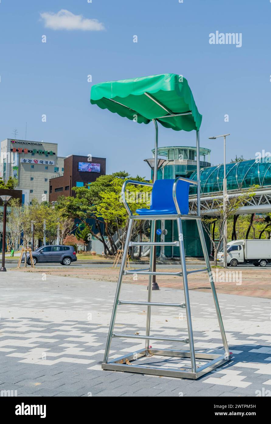 Spacious outdoor area hi-res stock photography and images - Alamy