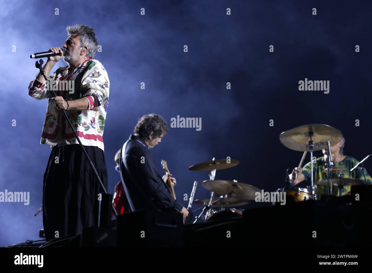 Mexican band concert crowd stage hi-res stock photography and images ...