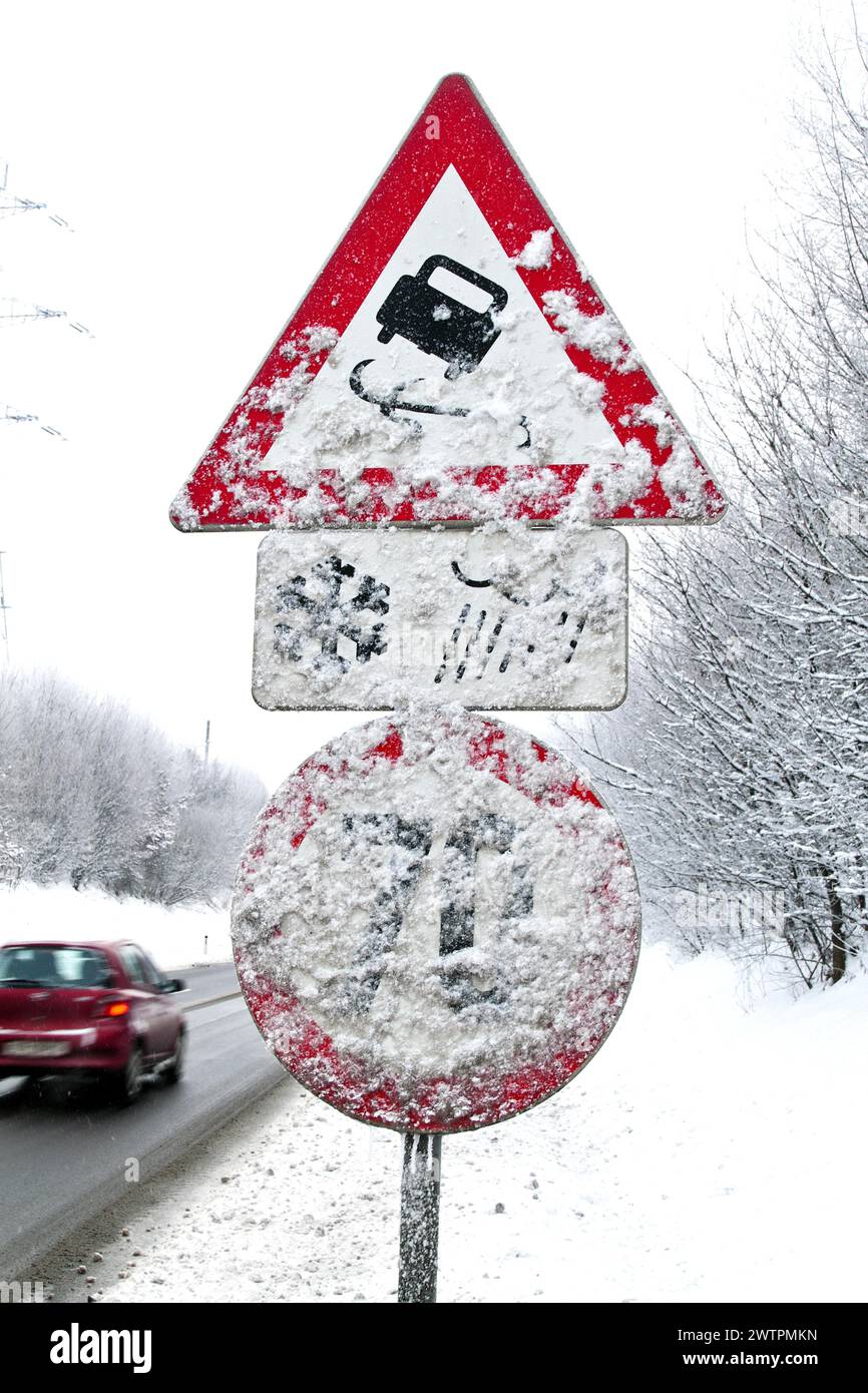 Roads warning sign hi-res stock photography and images - Alamy