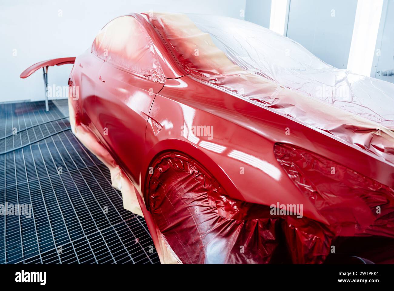 Red paint finish hi-res stock photography and images - Alamy