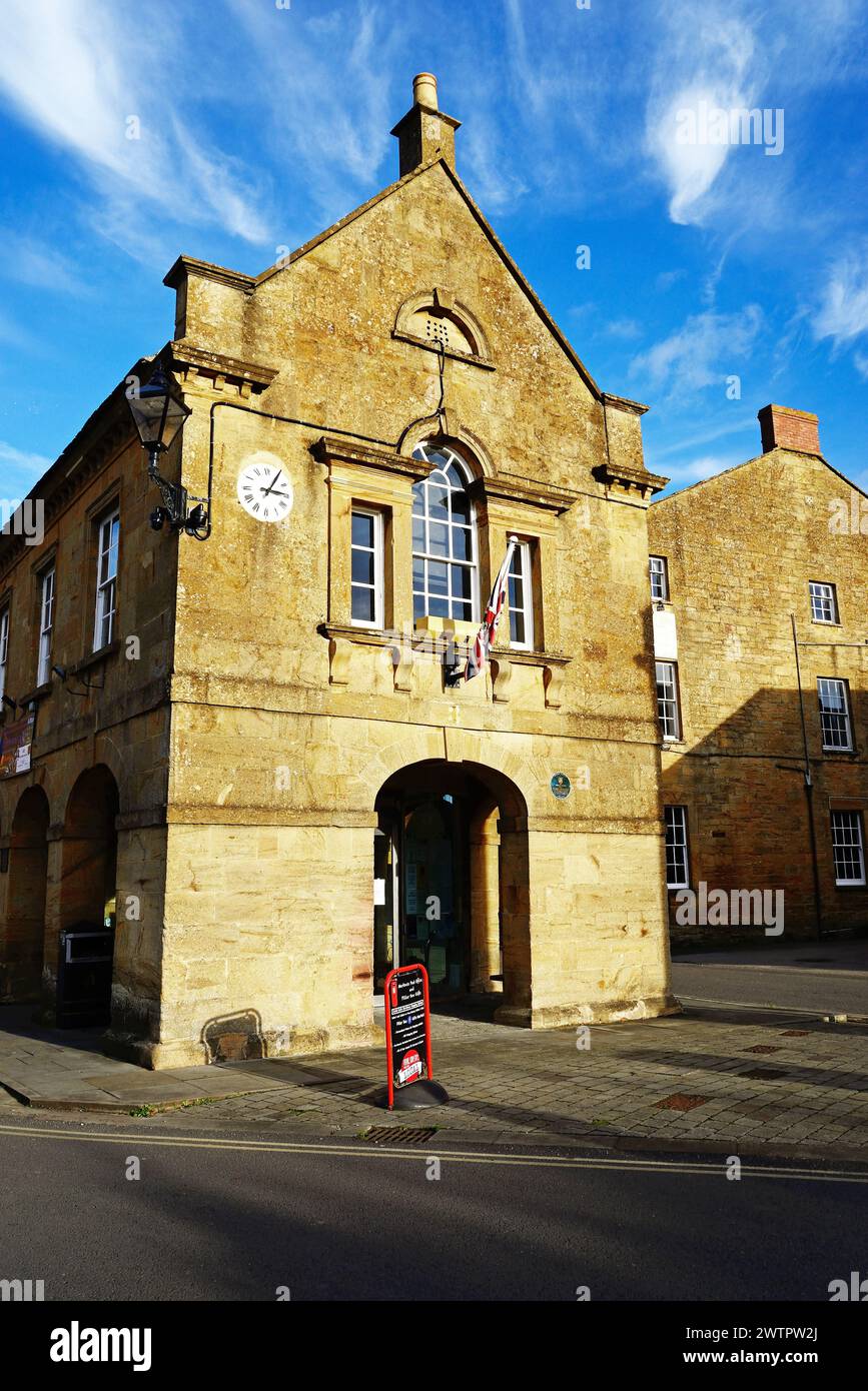 Neoclassic house hi-res stock photography and images - Alamy