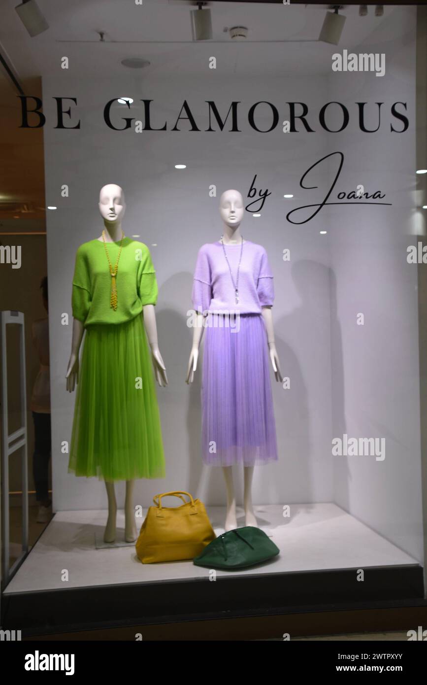 Schaufenster Muenchen 18.03.2024 Stachus Passage STORE OPENING BE ...
