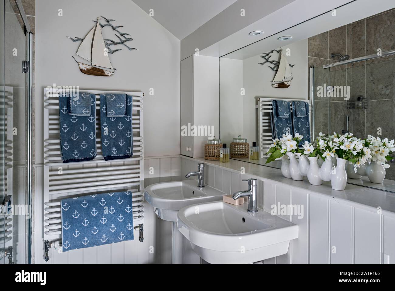 Themed bathroom hi-res stock photography and images - Alamy