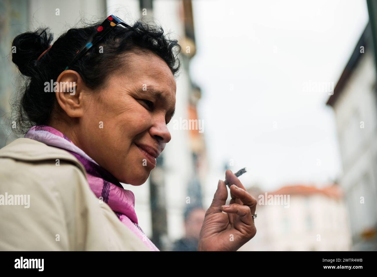 Drug addicted woman hi-res stock photography and images - Alamy