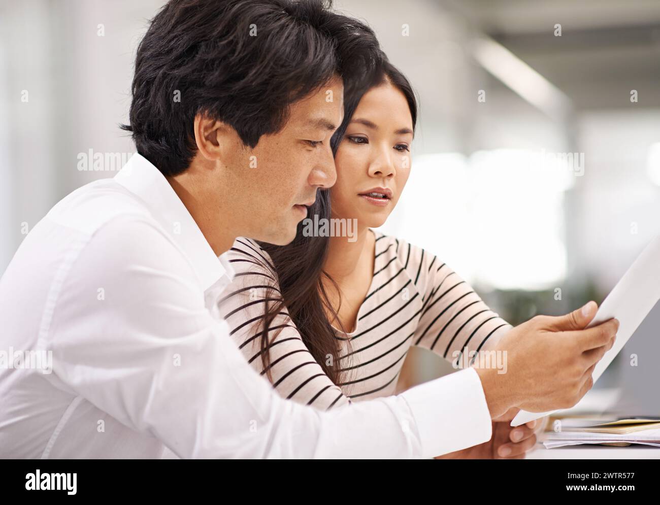 Work, cooperation and people in collaboration with tablet in Japanese ...