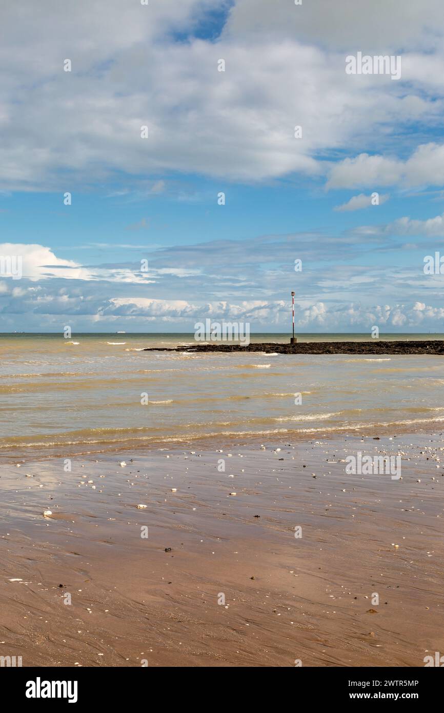 Jetty broadstairs hi-res stock photography and images - Alamy