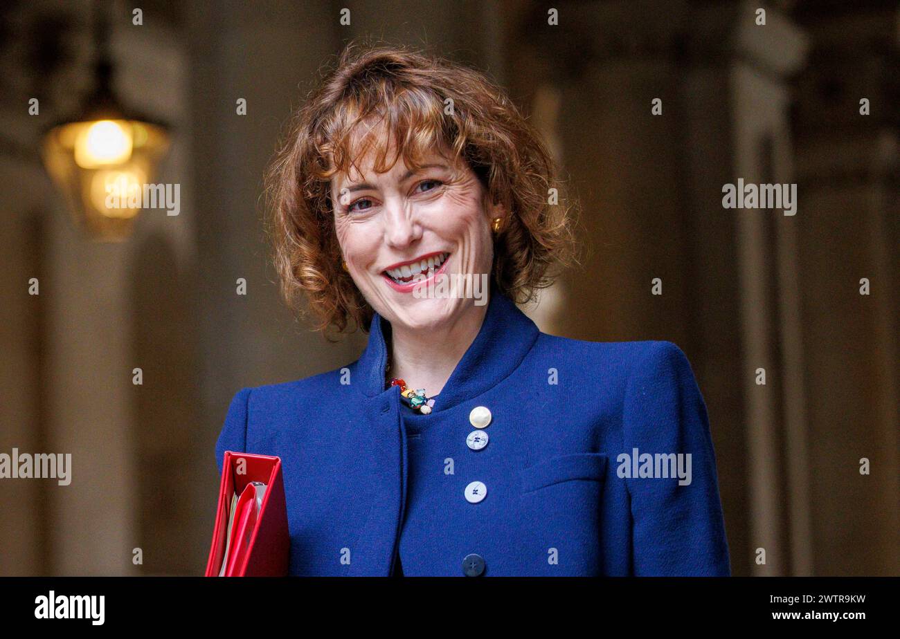 Nhs victoria atkins hi-res stock photography and images - Alamy