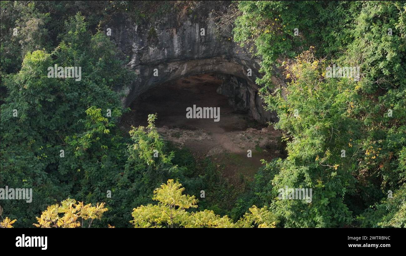 (240319) -- GUIYANG, March 19, 2024 (Xinhua) -- This file photo shows a ...
