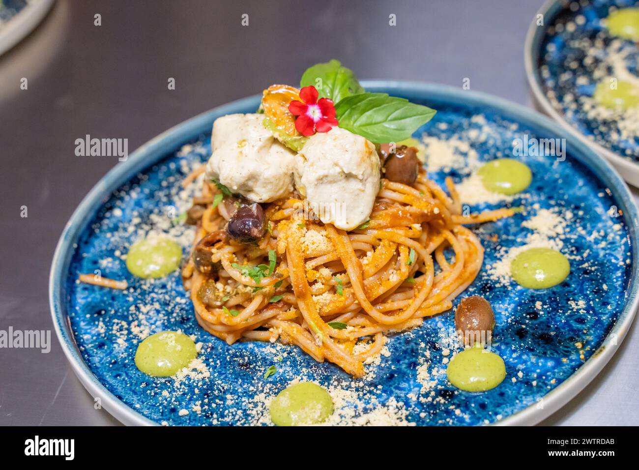 Artistic food plating hi-res stock photography and images - Alamy