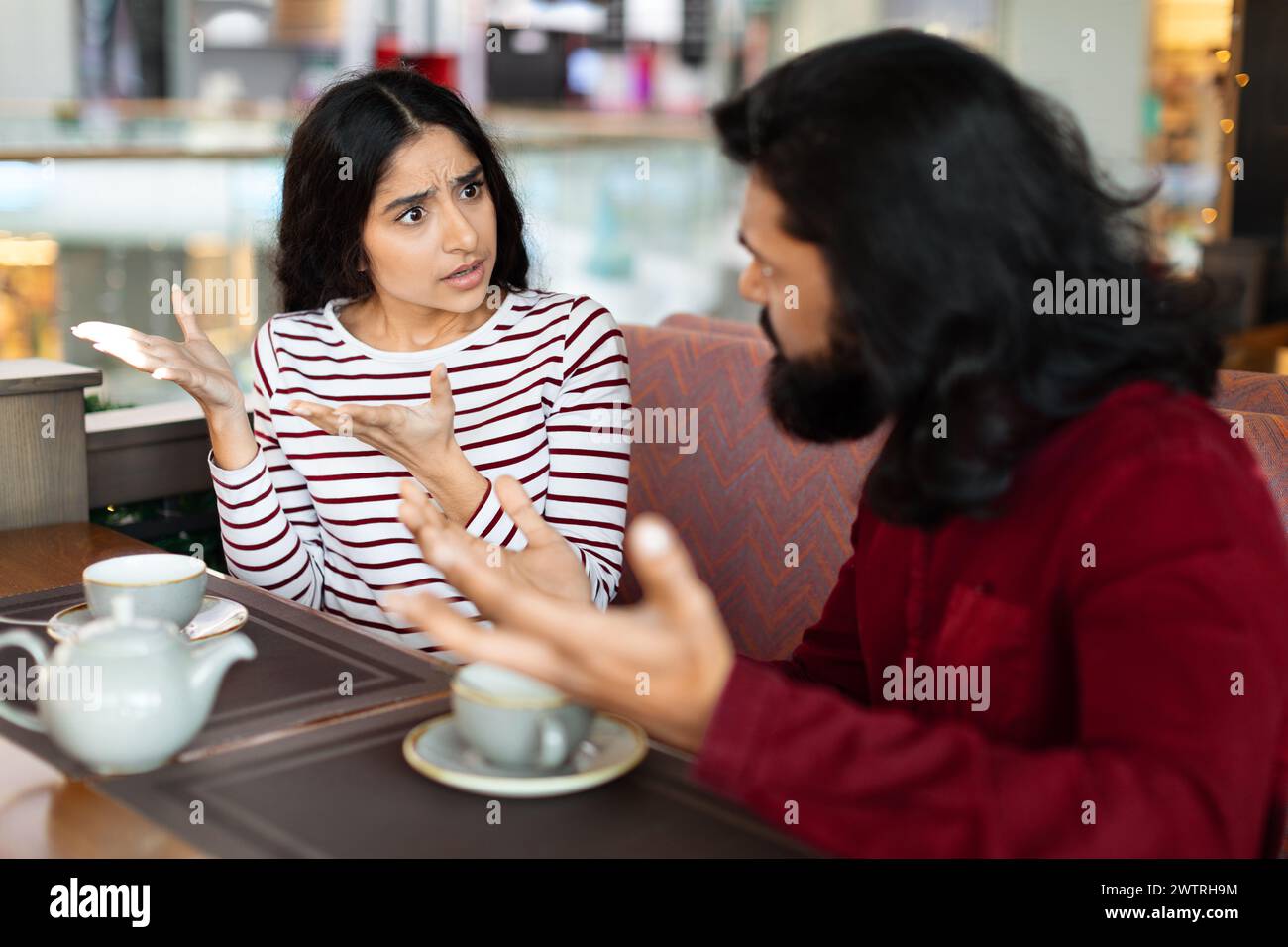 Couple first date unhappy hi-res stock photography and images - Alamy