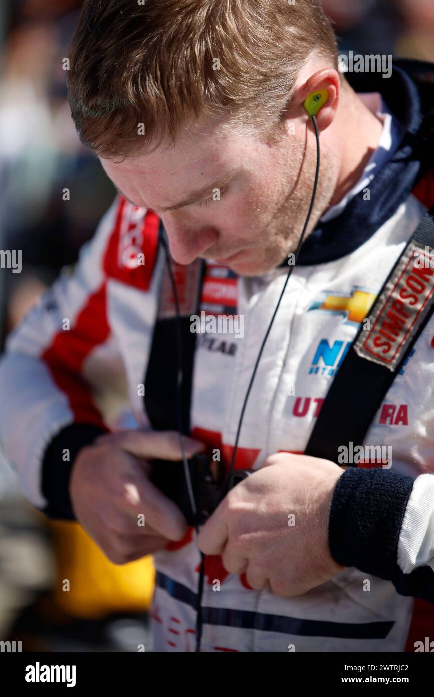 Matt Mills practices for the Weather Guard Truck Race in Bristol, TN ...