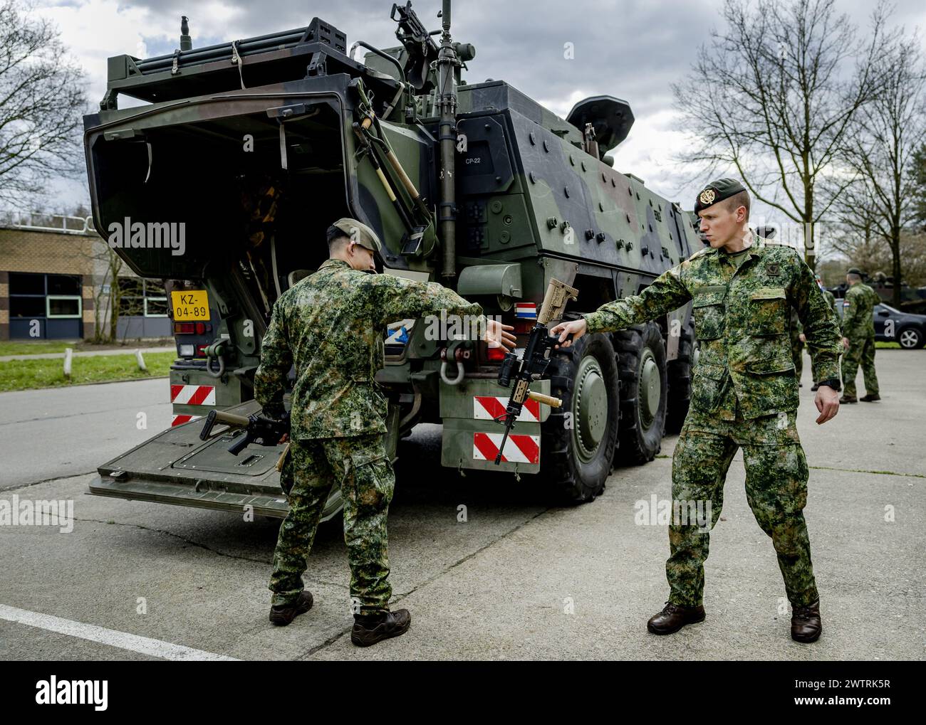 OIRSCHOT - Military personnel check vehicles during the final ...