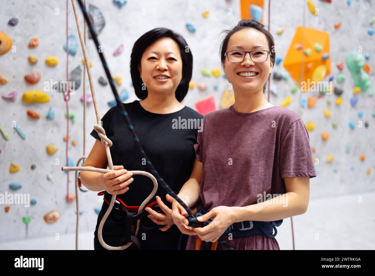 Asian rock climber hi-res stock photography and images - Alamy