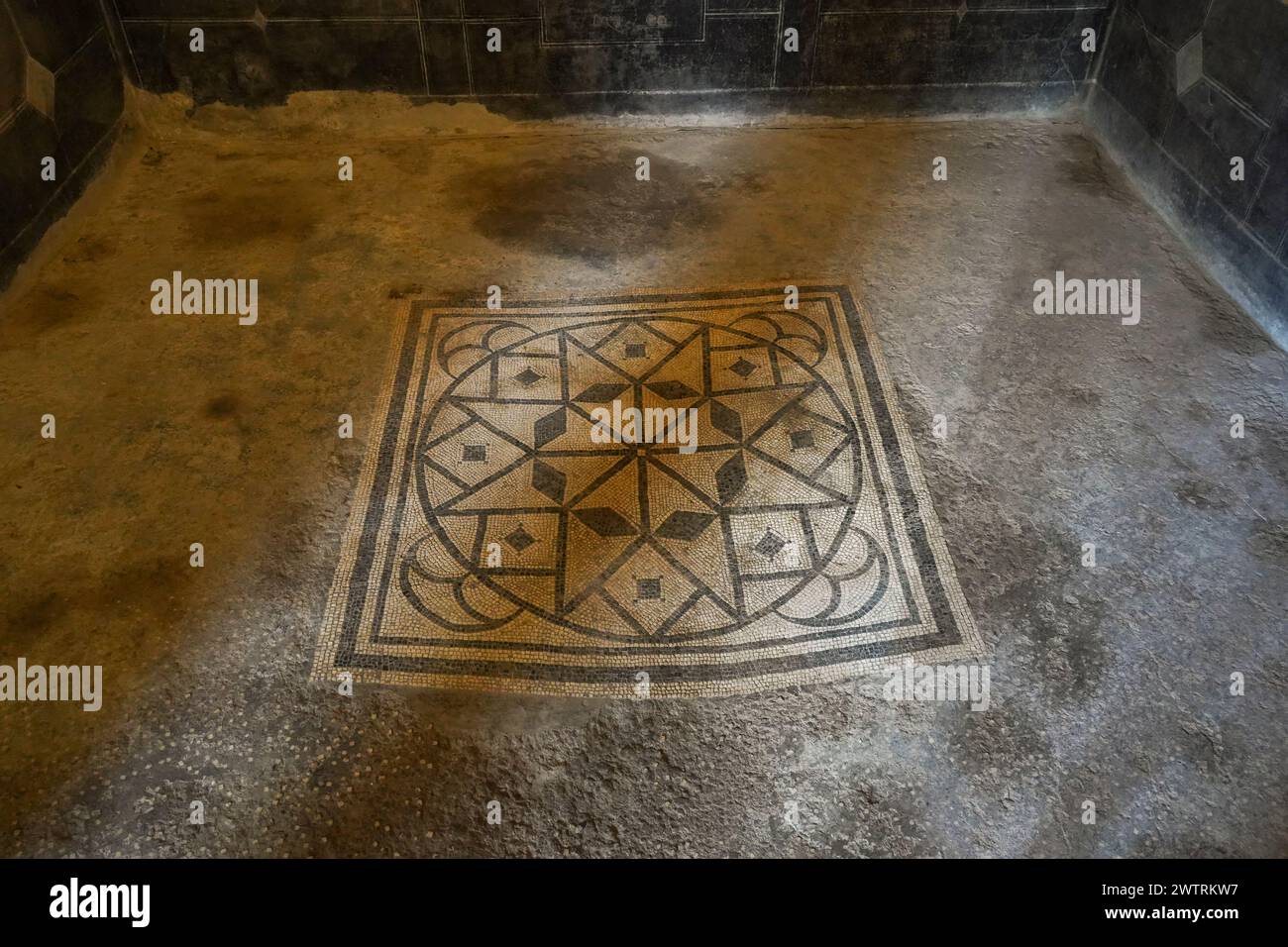 Floor mosaic pompeii hi-res stock photography and images - Alamy