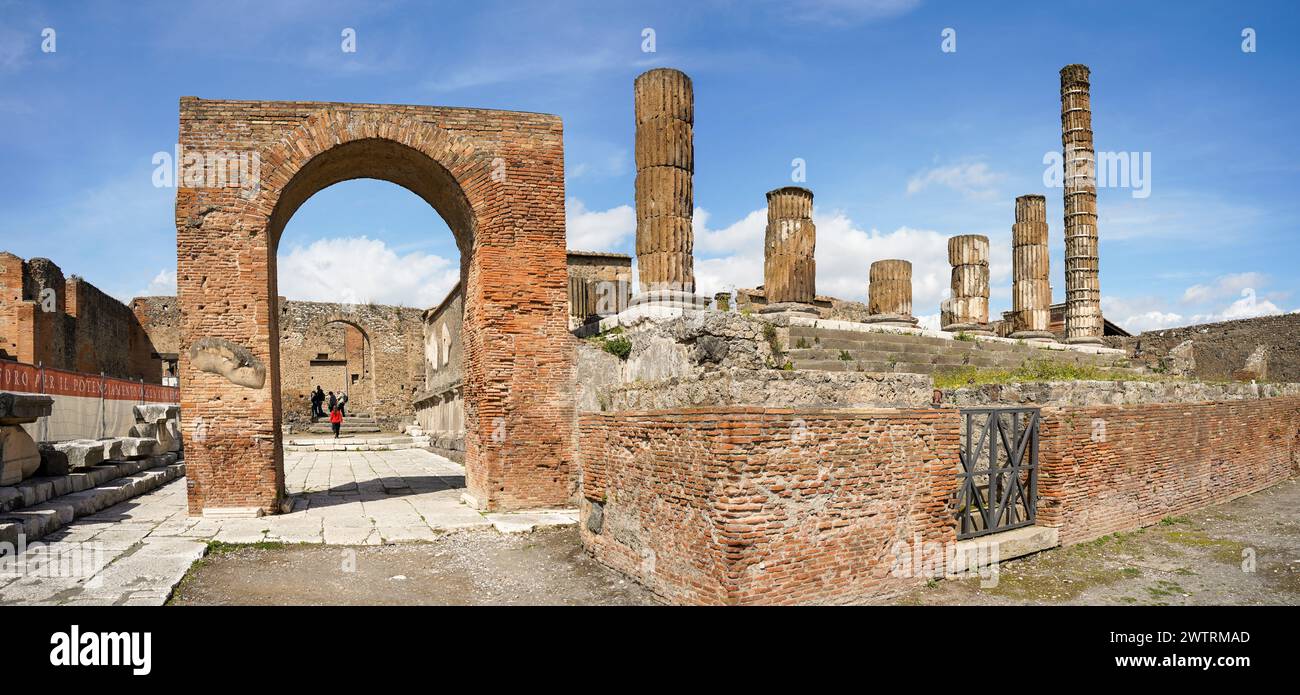 Pompeii Naples.Temple of Jupiter, at the city of Pompeii an ancient ...