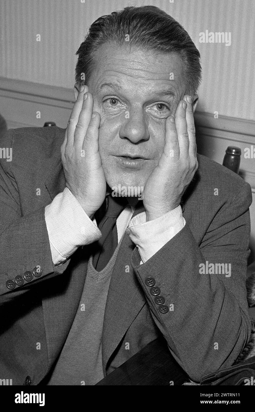 Portrait of Lawrence Durrell 1970s ©Serge Hambourg/opale.photo Stock ...