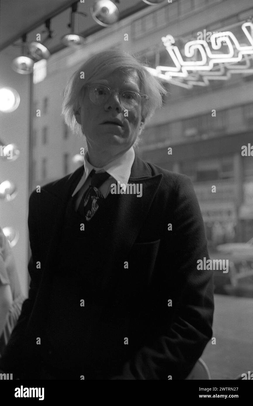 Portrait of Andy Warhol 80s ©Serge Hambourg/opale.photo Stock Photo - Alamy