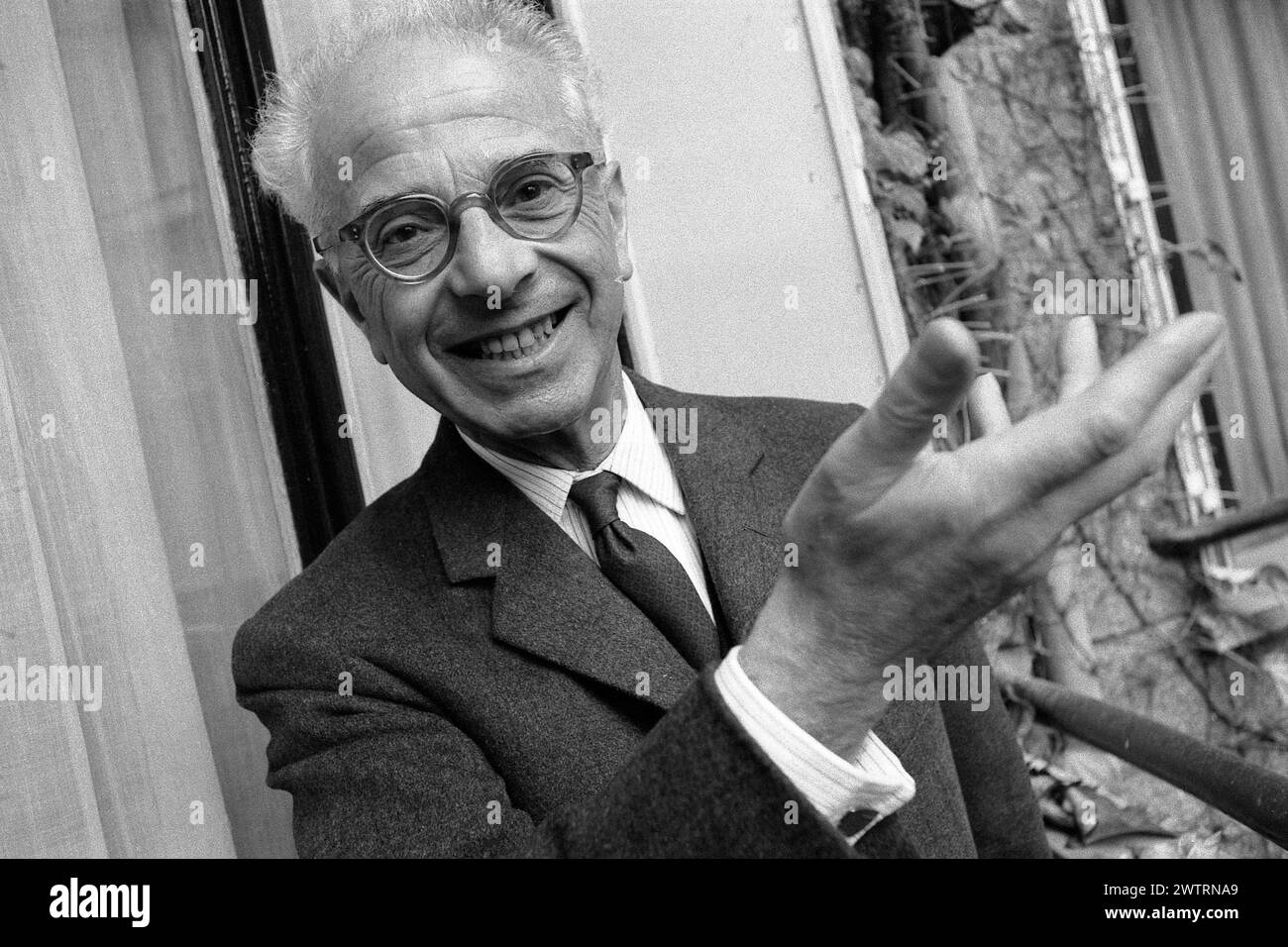 Portrait of Emile Benveniste 1968 ©Serge Hambourg/opale.photo Stock ...