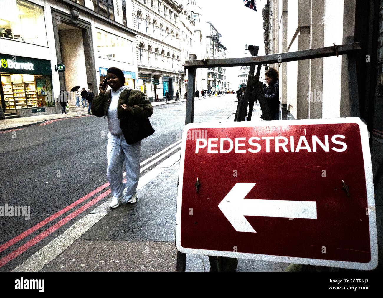 Pedestrian and arrow hi-res stock photography and images - Alamy