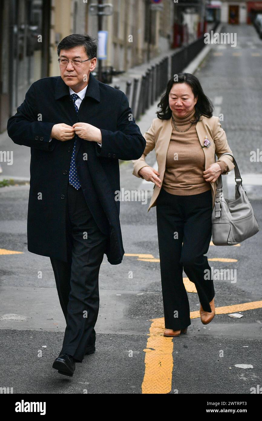 Chinese Minister of Science and Technology, Hejun Yin (L) arrives at ...