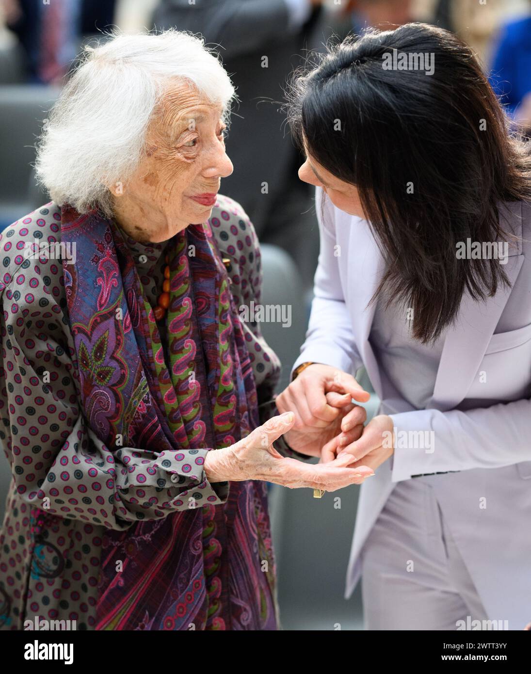 19 March 2024, Berlin: Margot Friedländer (l), winner of last year's ...