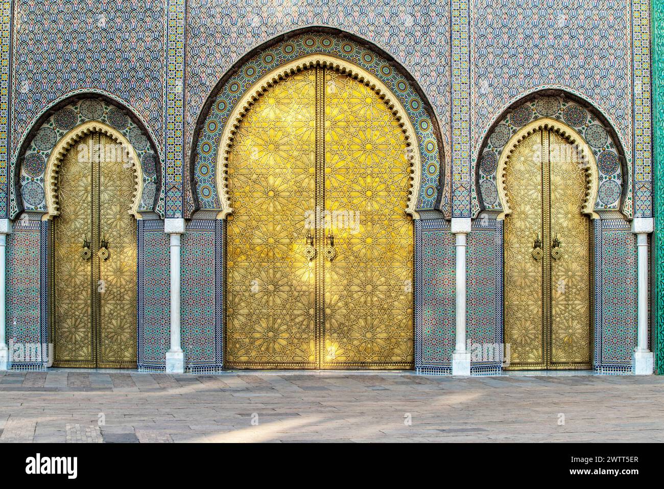 Royal gates hi-res stock photography and images - Alamy