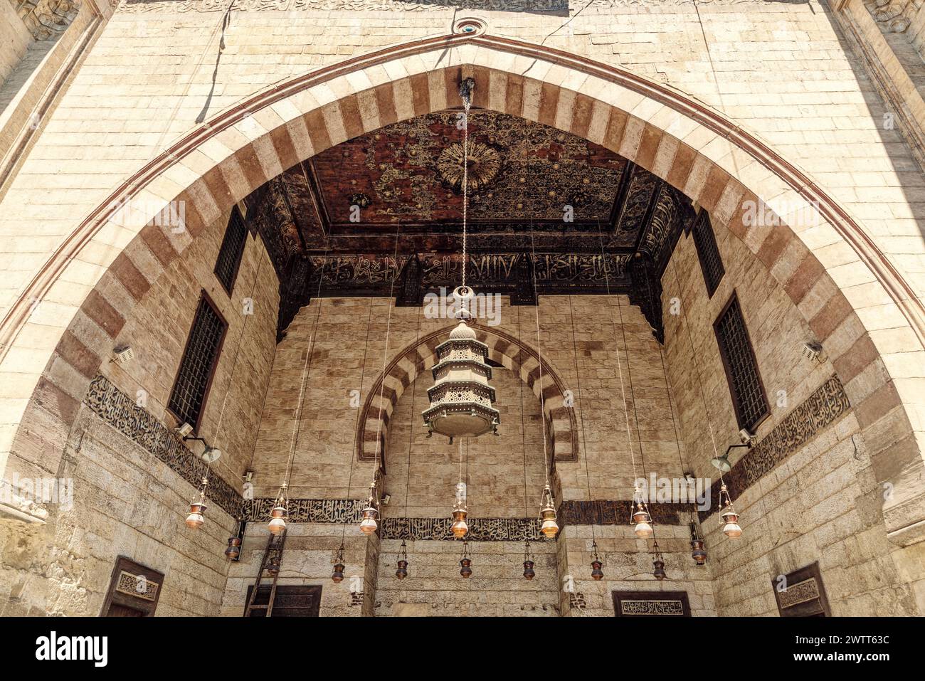 Arch and decorated ceiling Al Ashraf Bersbay Mosque, Qlqwun Complex ...