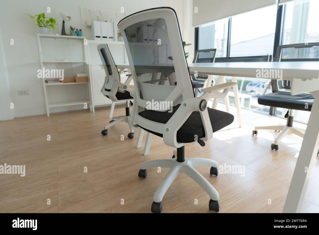 Empty small conference room table hi-res stock photography and images ...
