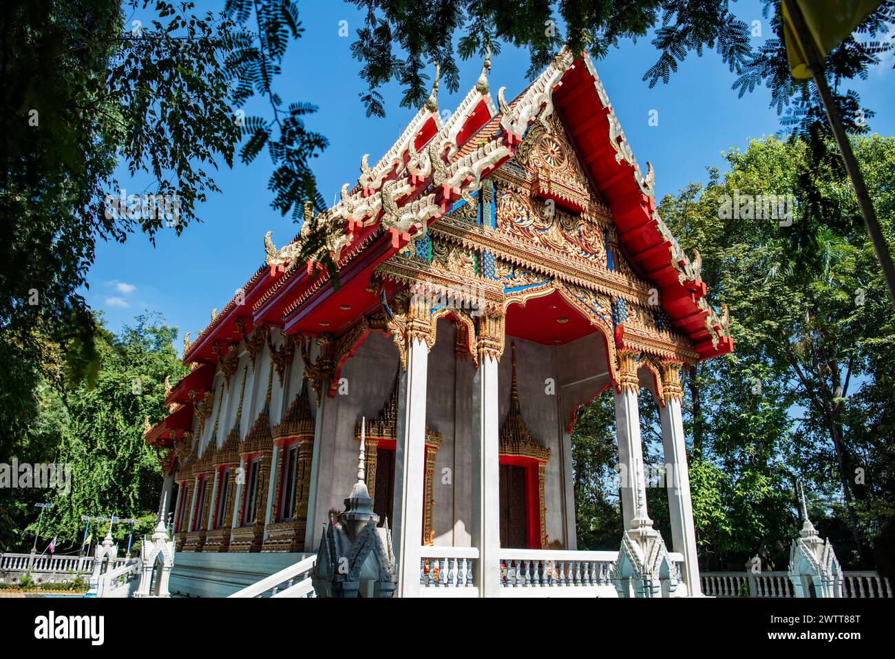 Wat chak daeng hi-res stock photography and images - Alamy