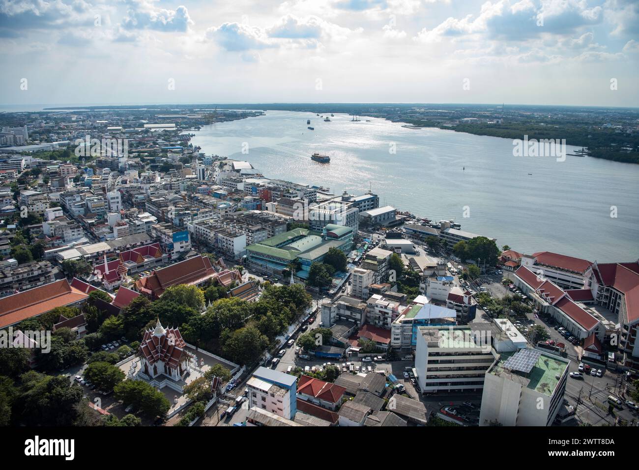 Samut prakan observation tower hi-res stock photography and images - Alamy