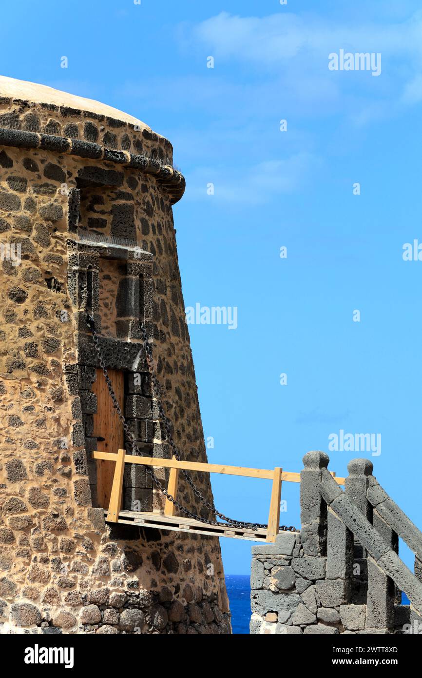 Toston tower castle hi-res stock photography and images - Alamy