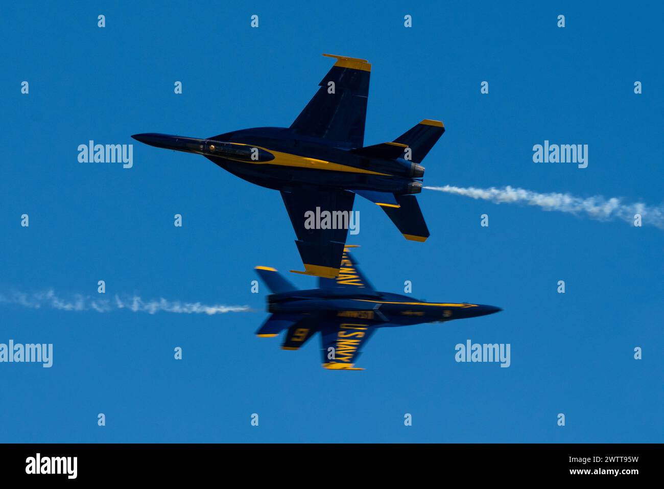 F/A-18 Super Hornets assigned to the Blue Angels perform aerobatic ...