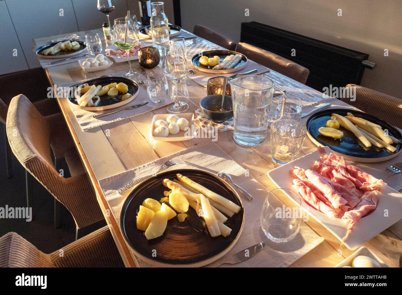 Streaming setup hi-res stock photography and images - Alamy