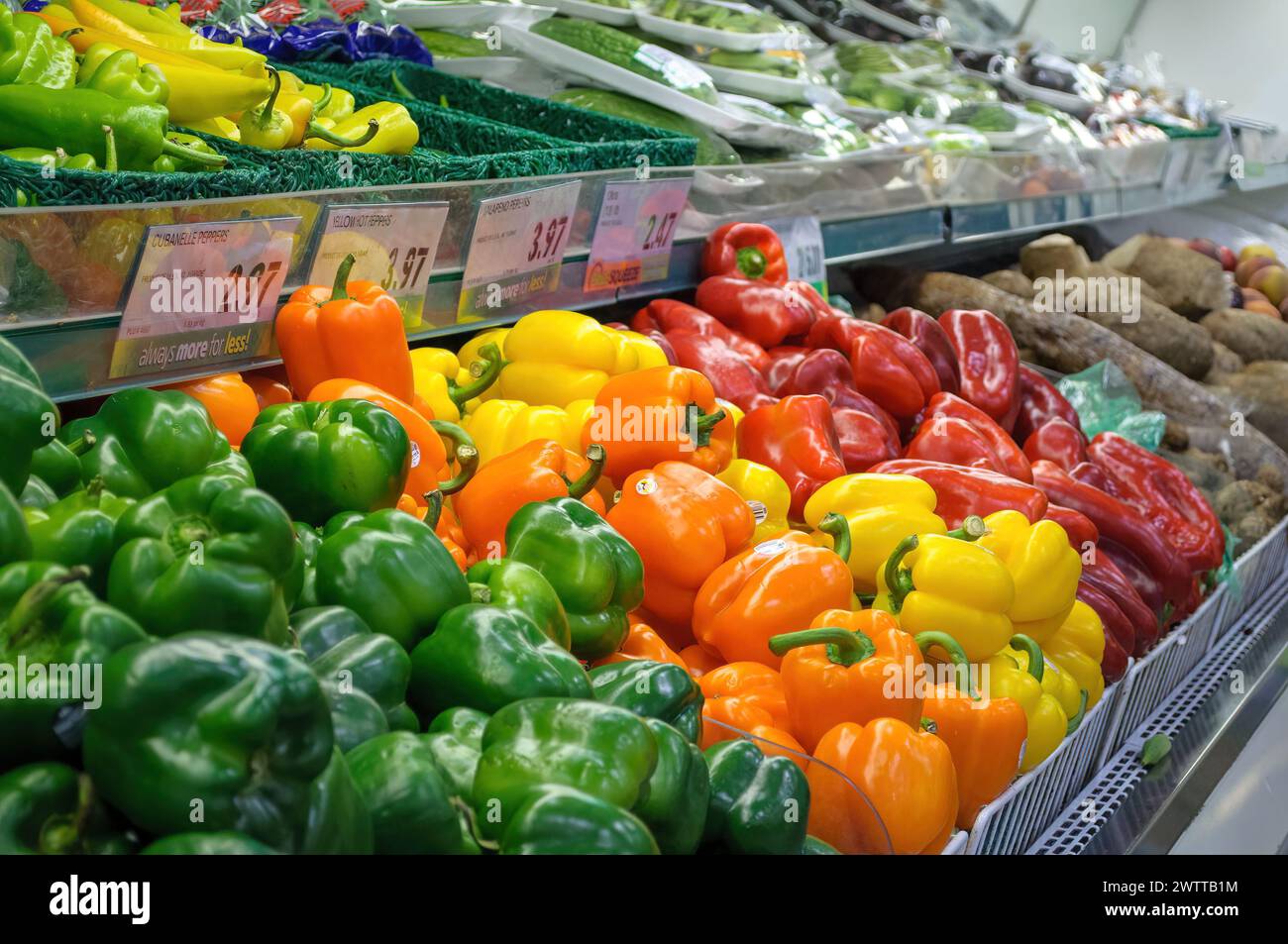Retail food chain hi-res stock photography and images - Alamy