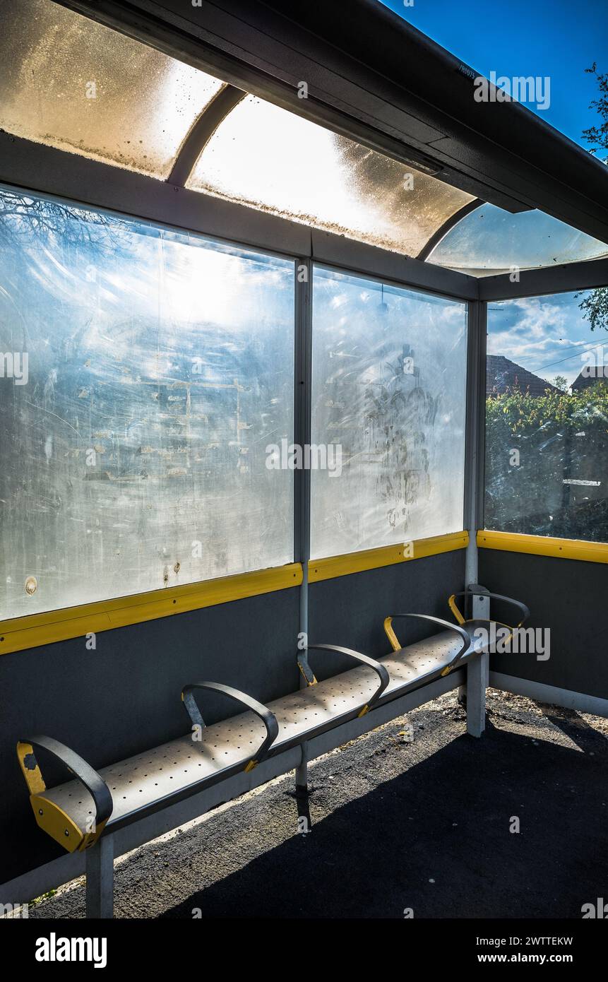 Modern design shelter hi-res stock photography and images - Alamy